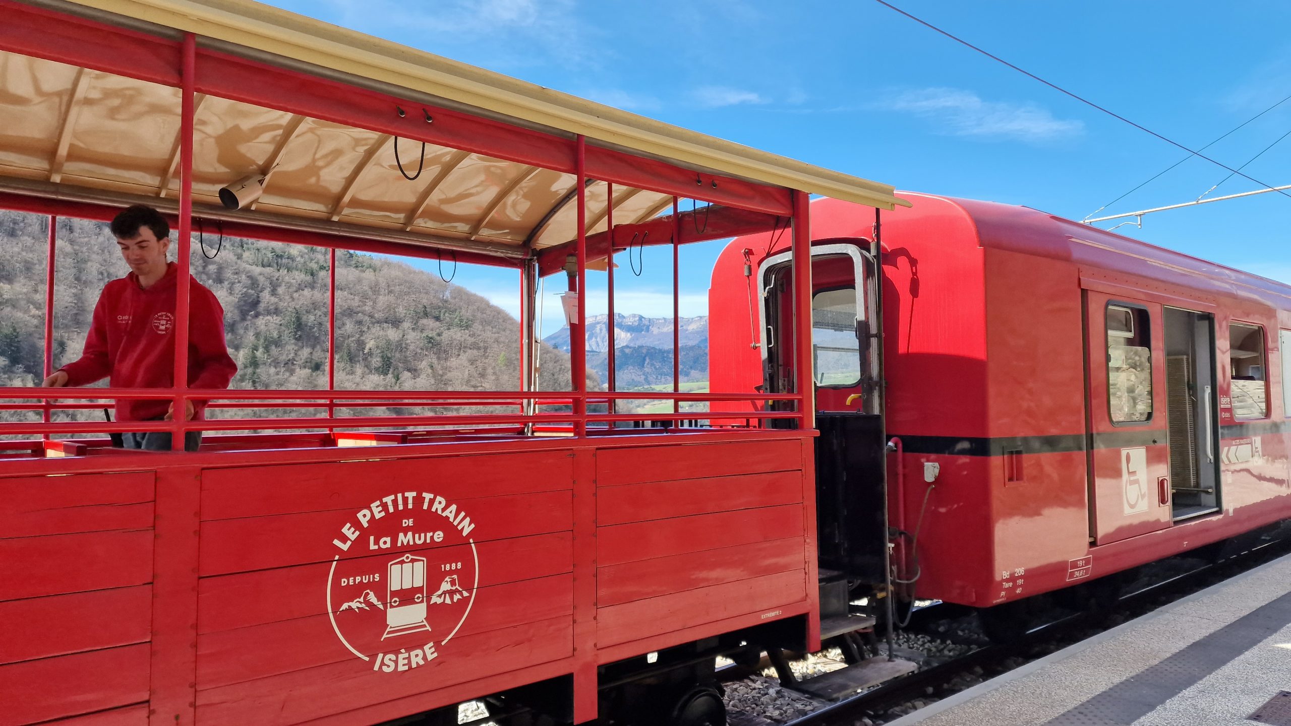 Découvrez le Printemps à Bord du Train Rouge ! - Le Petit Train de La Mure